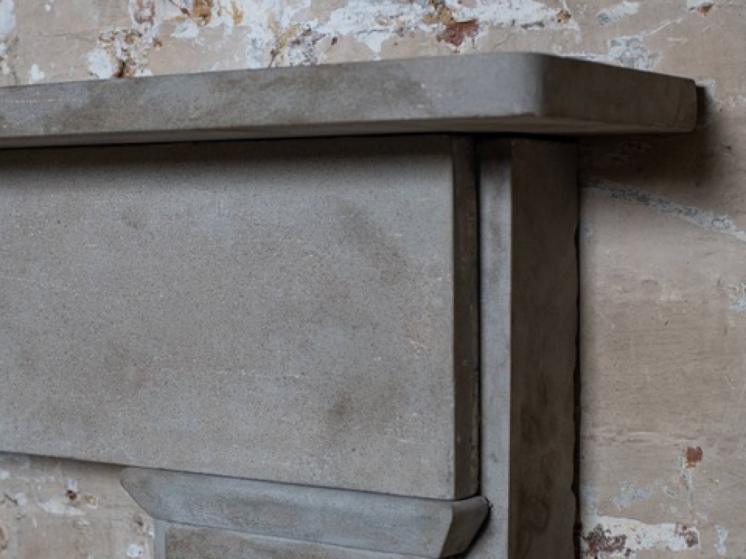 Original Victorian stone surround - Renaissance London