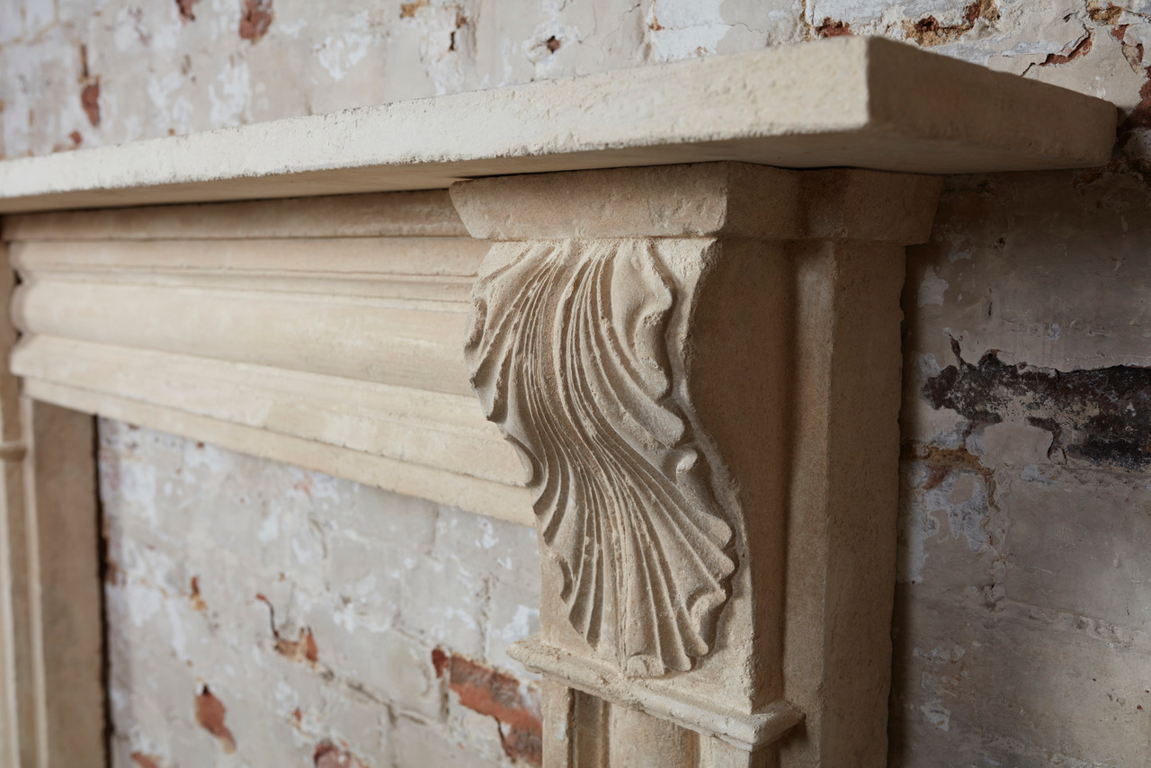 A stunning carved antique Georgian stone corbel - Renaissance London