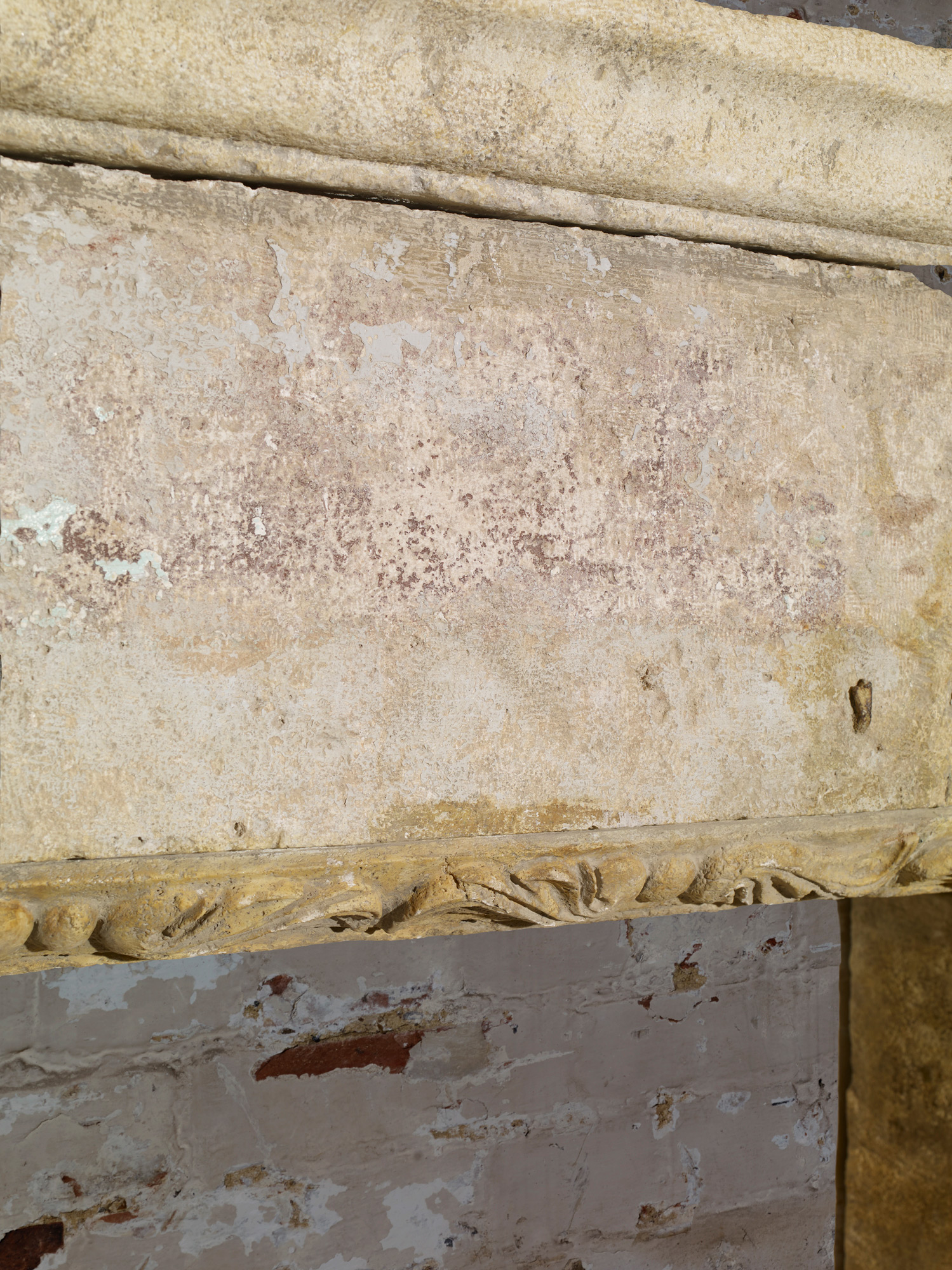 A very rustic Italian stone surround - Renaissance London